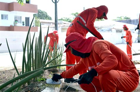 Emlur realiza serviços de capinação roçagem e pintura de meio fio em mais de bairros de João
