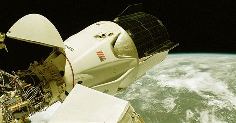 Space Tourists Promise Not To Annoy Astronauts While On Space Station