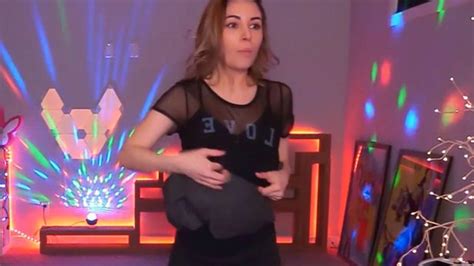 Alinity Unflattering Nip Slip Video Earns Her Only A Day Ban Off Twitch