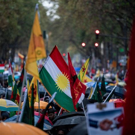 15000 Menschen Bei Kurden Demo In Köln Erwartet
