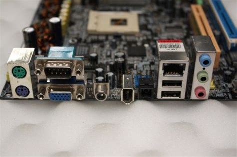 XC Cube AOpen UX4SG 1394 II Socket 478 Motherboard