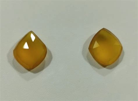 Gemstone Fancy Yellow Onyx Gems 1 8 Carat At Rs 15 Carat In Jaipur