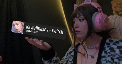 𝒦𝒶𝓌𝒶𝒾𝒾♥𝔎𝔞𝔰𝔢𝔶 On Twitter Going Live Uwu Rawr Xd Said With Passion