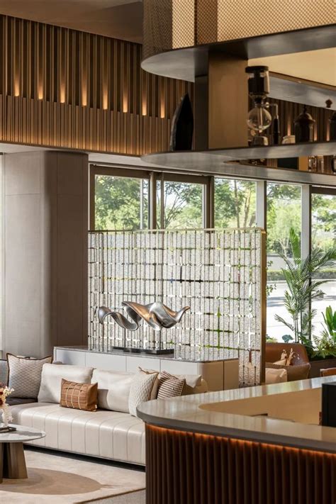 非标定制灯饰工厂 微信 Andyfu118 Qq 2807983763动态艺术装置 售楼处工程灯饰 沙盘区吊灯 样板间客厅卧室书房餐厅吊灯 台灯壁灯落地灯 商场吊灯天花装置 会所酒店大堂灯