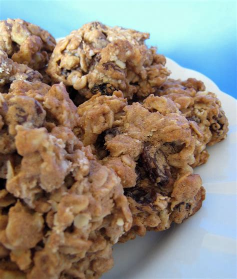 Thick Chewy Oatmeal Raisin Cookies Apple A Day