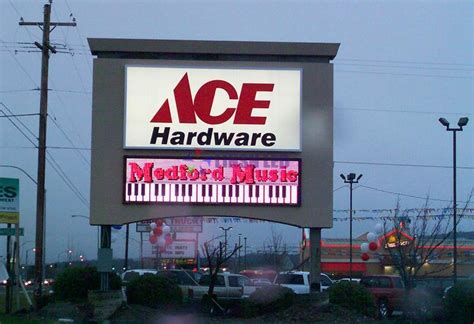 Waterproof Front Service Outdoor LED Screen Linsn LED