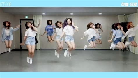 합성같은 점프력 자랑하는 안유진 팬플러스 커뮤니티