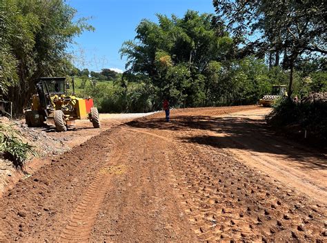Avançam As Obras De Asfaltamento Da Estrada De Acesso Ao Povoado De Limas