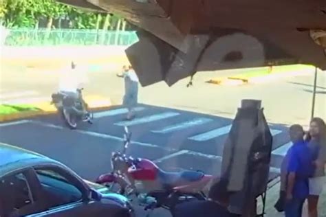 Idosa Atropelada No PR Por Rapaz Que Empinava Moto