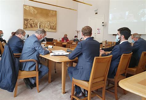 Plateformes Numériques Le Sénat Recommande Dencadrer Le Management Algorithmique Et D