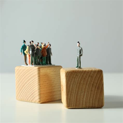 How Do Business Ethics And Social Responsibility Differ