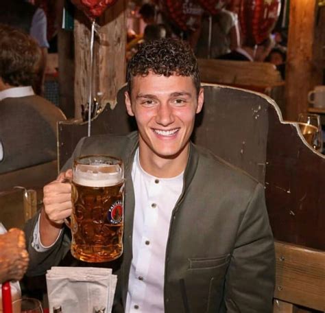 Benjamin Pavard Son Histoire Avec La Police Allemande
