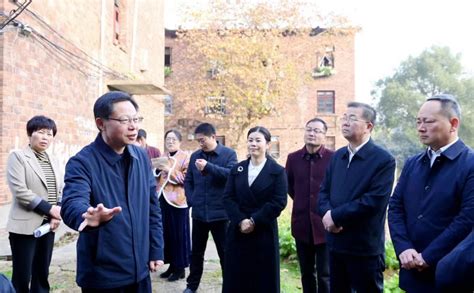 提高公共服务水平 不断增进民生福祉