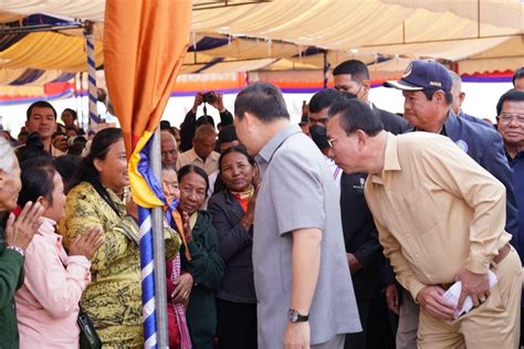 សម្តេចមហាបវរធិបតី ហ៊ុន ម៉ាណែត៖ ក្រុមលោក សម រង្ស៊ី មិនស្វះស្វែងរកទីផ្សារសម្រាប់កសិករនោះឡើយ