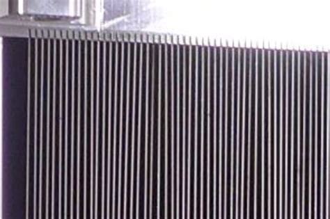 Wide Angle Polarization Analyzer