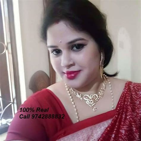 Door Step Hot Telugu Kerala Tamil Housewife Auntie College Girls