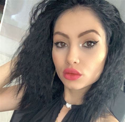 AllysaStar主播免费直播性爱表演和聊天 Stripchat