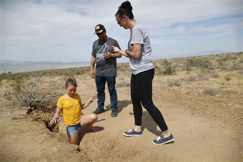 Así es la gigantesca grieta que apareció en California después de los sismos Infobae