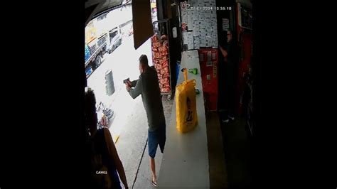 Vídeo Pm Aposentado Mata Assaltante A Tiros Na Zona Sul De São Paulo