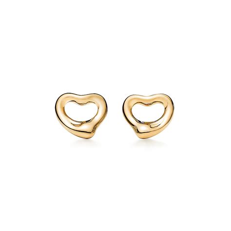 Elsa Peretti® 系列 18k 黄金 Open Heart 耳环。更多尺寸型号可选。 Tiffany And Co