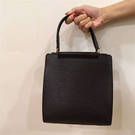 二手 Louis Vuitton Lv Epi 水波紋 手提包 黑色 正品 蝦皮購物