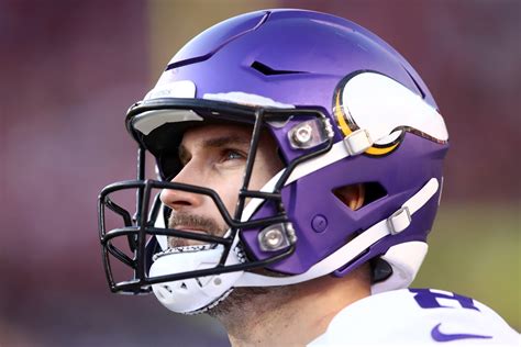 What Should Minnesota Vikings Do With Kirk Cousins Contract