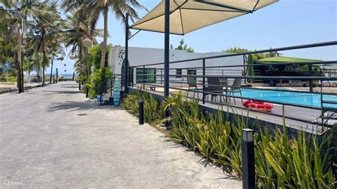 Day Pass At La Playa Beach Klook États Unis