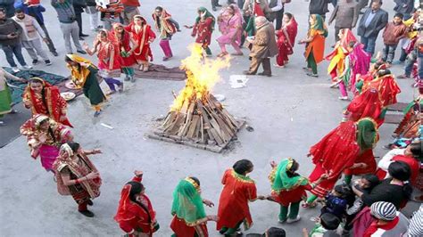 Delightful Festivals Celebrated By Kashmiri People Easemytrip