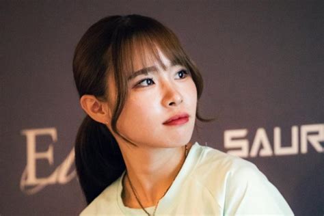 《女優さんのインスタかと》パリ五輪・陸上女子の山本有真選手が批判されても「ばっちりメイク」で走る理由｜newsポストセブン