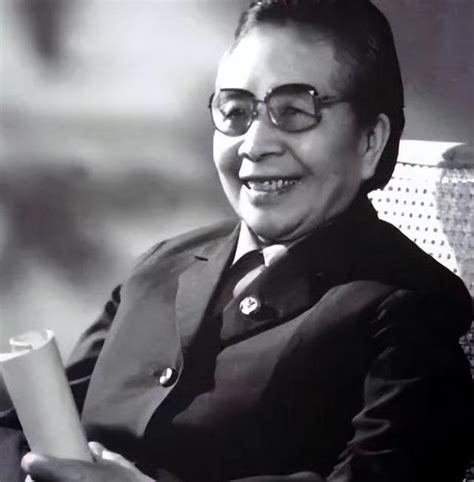 開國女少將李貞，回鄉路上偶遇曾經毒打自己的前夫，她說了啥？ 每日頭條