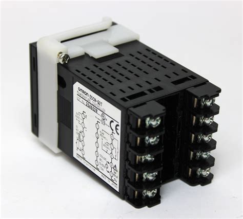 Omron E5CN-Q2T Temperature Controller 100-240VAC