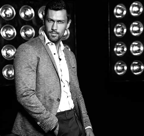 Elegant Men S Photoshoot Images Free Download On Freepik