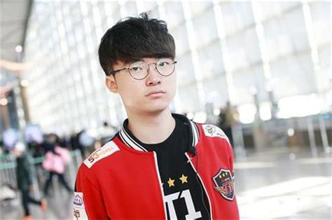 Lck全明星阵容集结 Faker“穷”得只有一件队服 新浪电竞电竞赛事直播报道新浪电子竞技