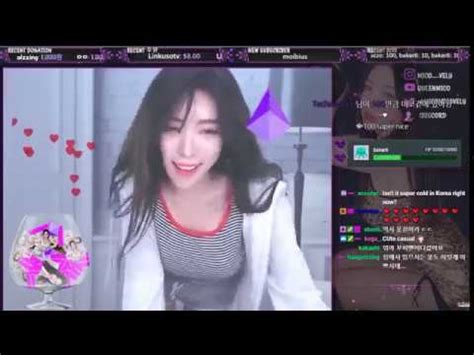 Hot Twitch Girls Moments SEXY MOMENTS THICC 1 YouTube
