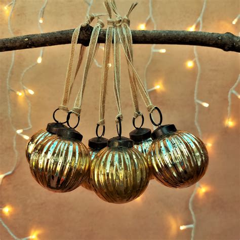 Sona Ribbed Gold Glass Bauble Set Of 6 Anav