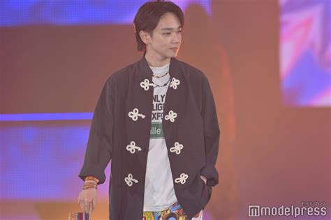 画像2326 綱啓永、高橋文哉＆宮世琉弥との3ショット公開「8loomの絆感じる」「プレゼントも素敵」と話題 モデルプレス
