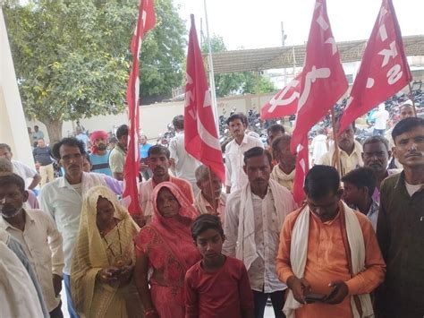 Kisan Sabha Submitted Memorandum To Sdm Demanding Rule Of Law And Peace