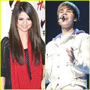 Selena Gomez Justin Bieber Kissing Couple Justin Bieber Selena Gomez Just Jared Jr