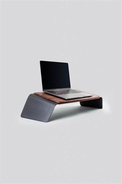 Config Desk Set Designed By Nooe Dezeen Showroom