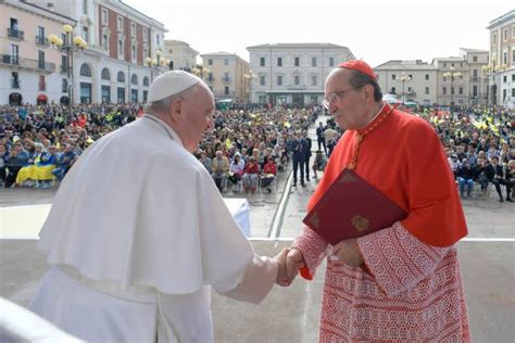 Tucumán Noticias Agencia de Noticias Los papas que renuncian son