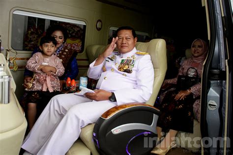 Foto Momen Yudo Margono Bersama Istri Jelang Dilantik Sebagai Panglima Tni