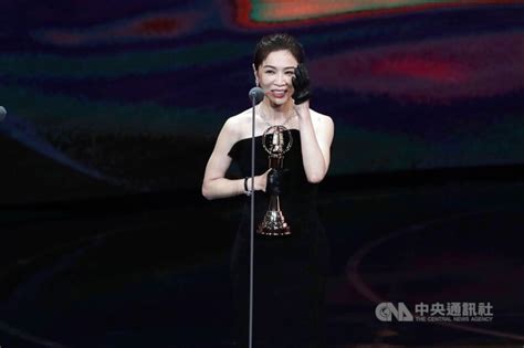 优享资讯 谢盈萱金钟封后致词搞乌龙 还原现场急喊：想好怎么向导演赔罪