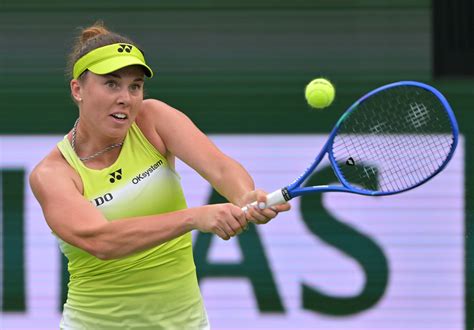 Linda Noskova Earns 1st Career Win Over Coco Gauff In Madrid