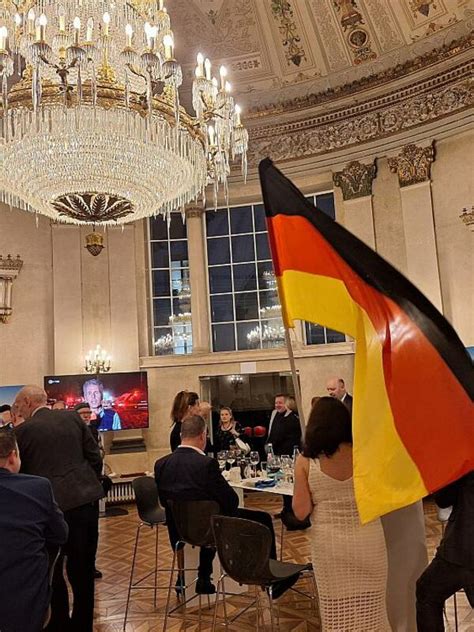 Der Us Ökonom Adam Posen Hat Sich Besorgt über Die Jüngsten Wahlerfolge