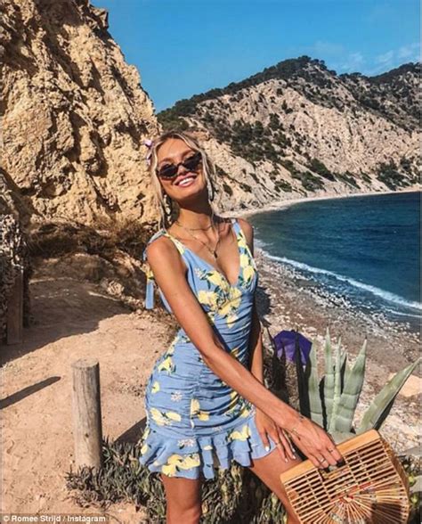 Romee Strijd Flaunts Her Figure In Bikini While Enjoying Pretty Woman