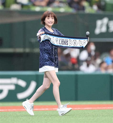 ＜西・オ（11）＞試合前、ライブで会場を盛り上げる大原櫻子 （撮影・白鳥 佳樹） ― スポニチ Sponichi Annex 野球