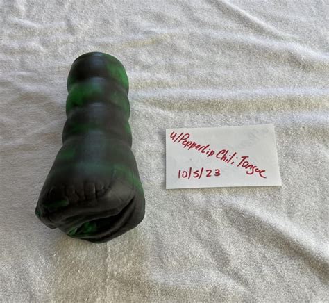 Wts Bad Dragon Masturbator Lily” Rbaddragontrainers