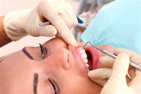 ¿por Qué Salen Las Boqueras Causas Y Tratamiento Ferrus And Bratos