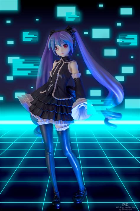 The Intense Singing Of Hatsune Miku —