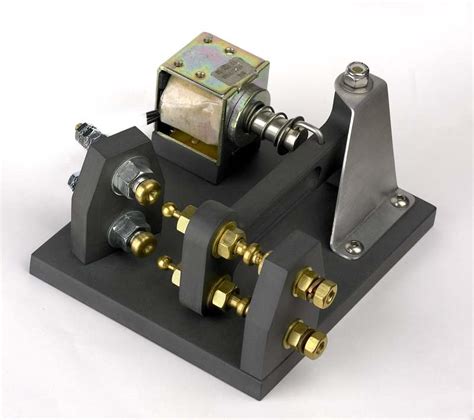 Option IEC 65 Figure 7b Switch Compliance West